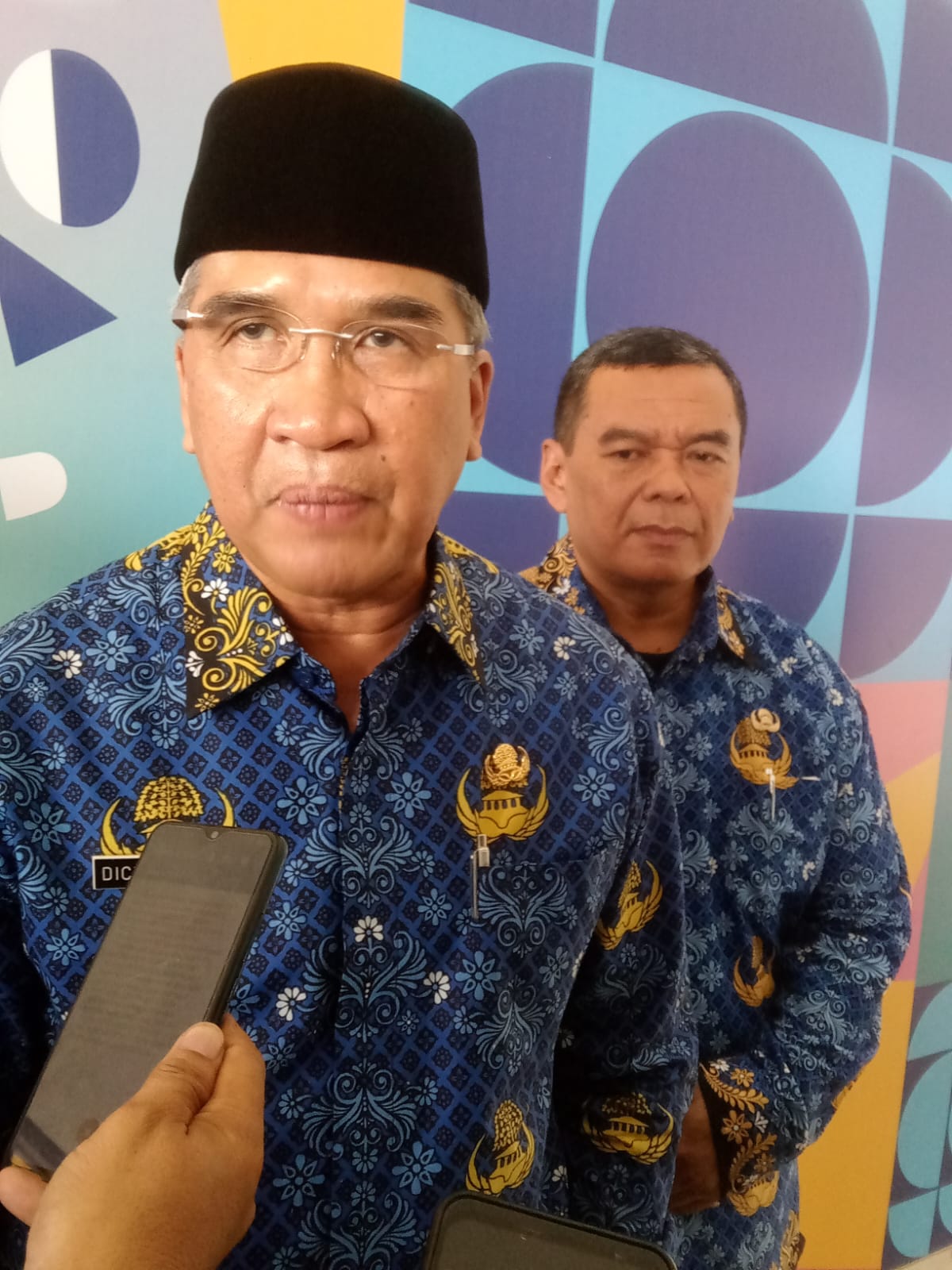 Pj Walikota Cimahi serahkan SPPT PBB P2 Kota Cimahi 2024 secara ...