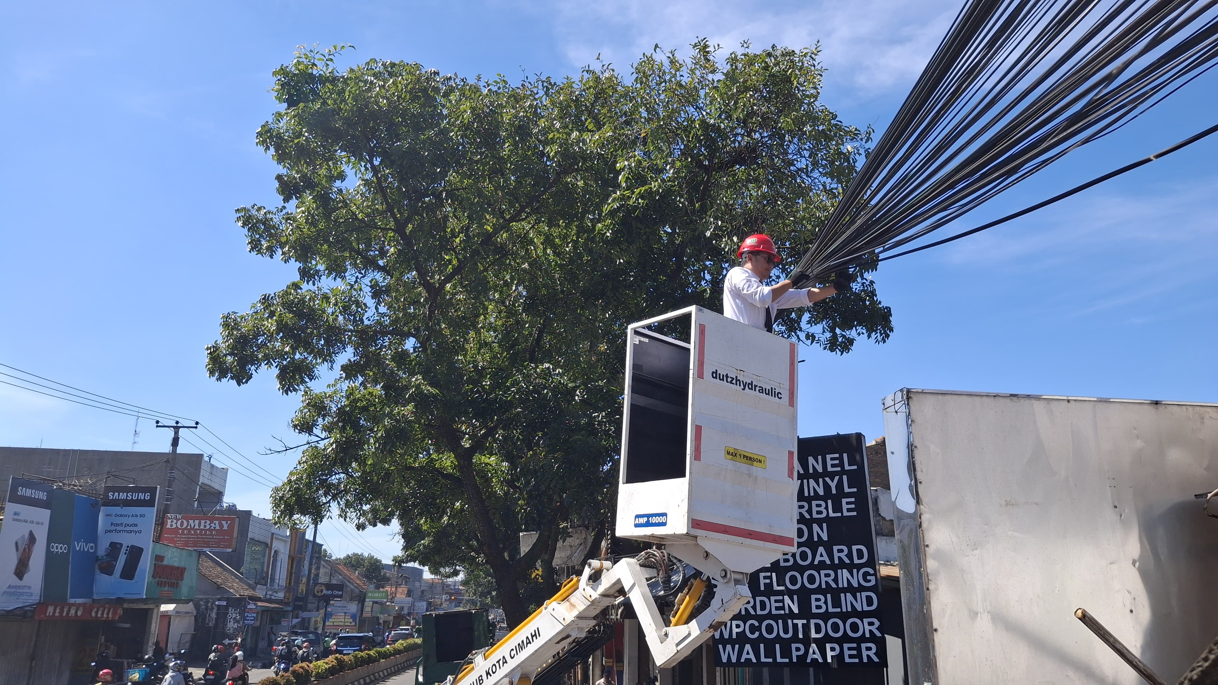 Komitmen Tata Kabel Udara, Pemkot Cimahi Bangun Ducting Jalan ...