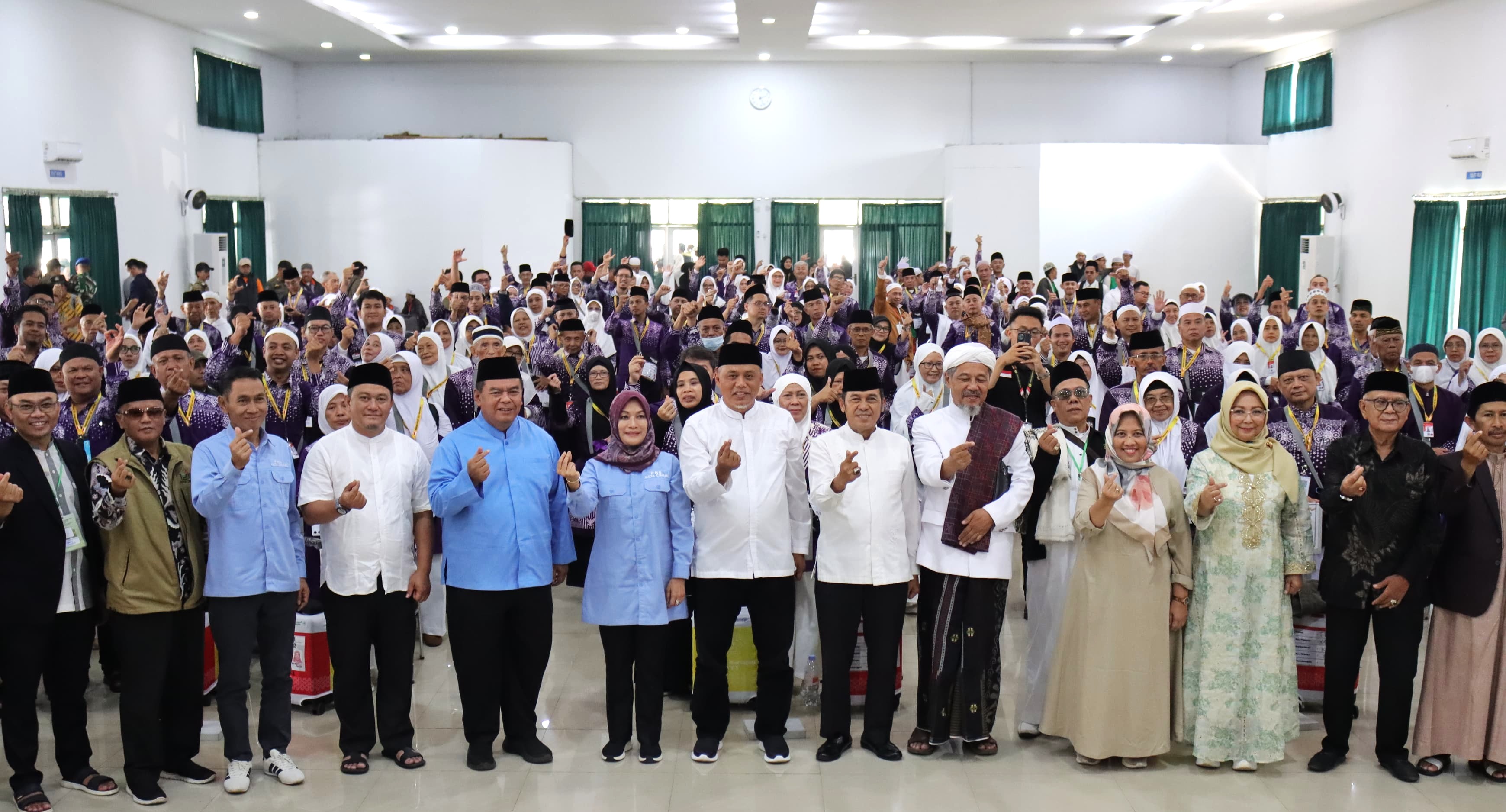 Rombongan Kedua Jemaah Haji Cimahi Dilepas, dari Usia Muda 19 Tahun hingga Sesepuh 91 Tahun ...
