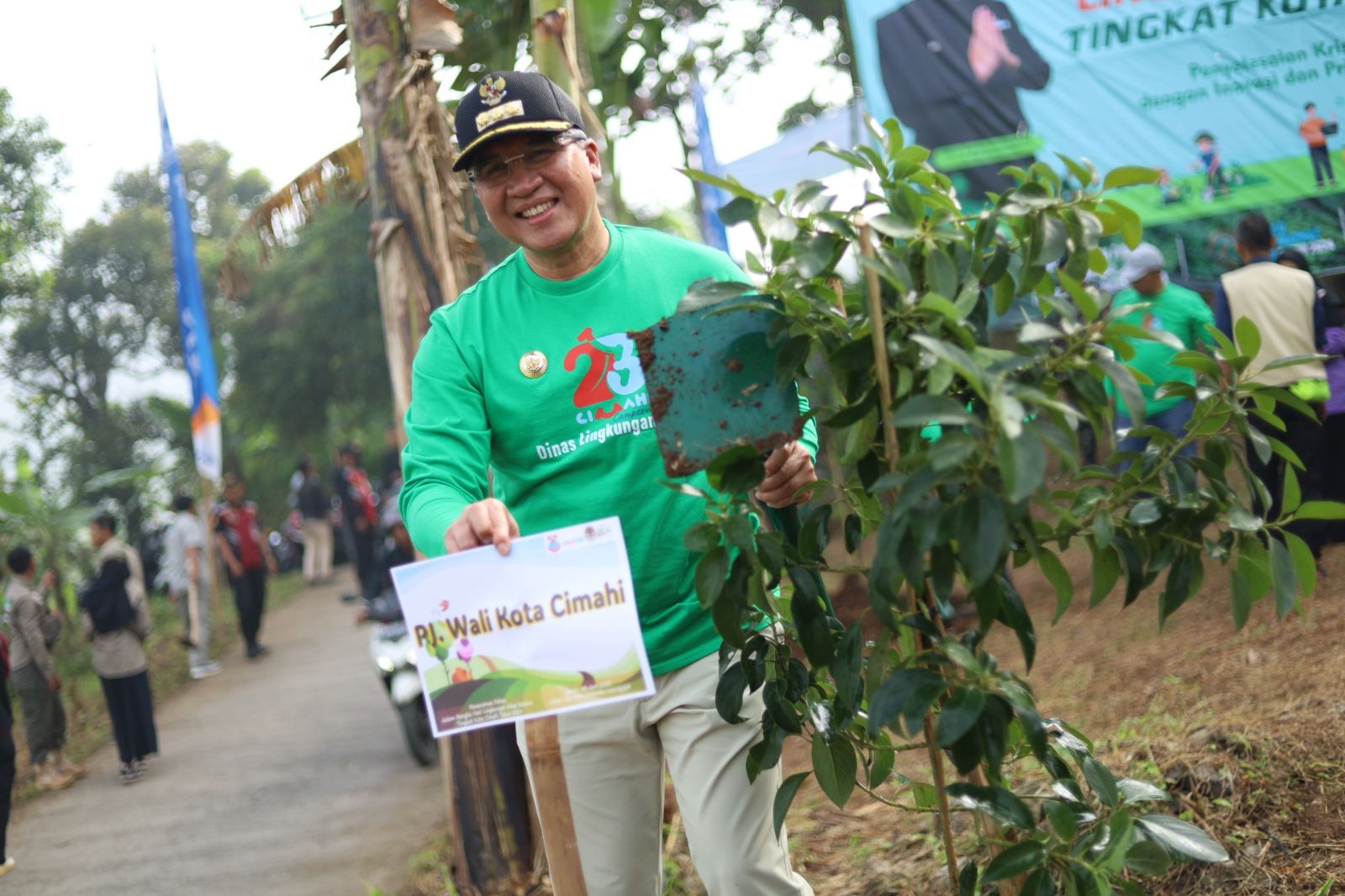 Peringati Hari Lingkungan Hidup Sedunia, Pemkot Cimahi Tanam Ratusan ... Peringati Hari Lingkungan Hidup Sedunia, Pemkot Cimahi Tanam Ratusan ...
