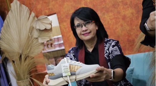Amanda Soemedi Resmikan Gerai Baru Dekranasda Kota Cimahi di BITC ...