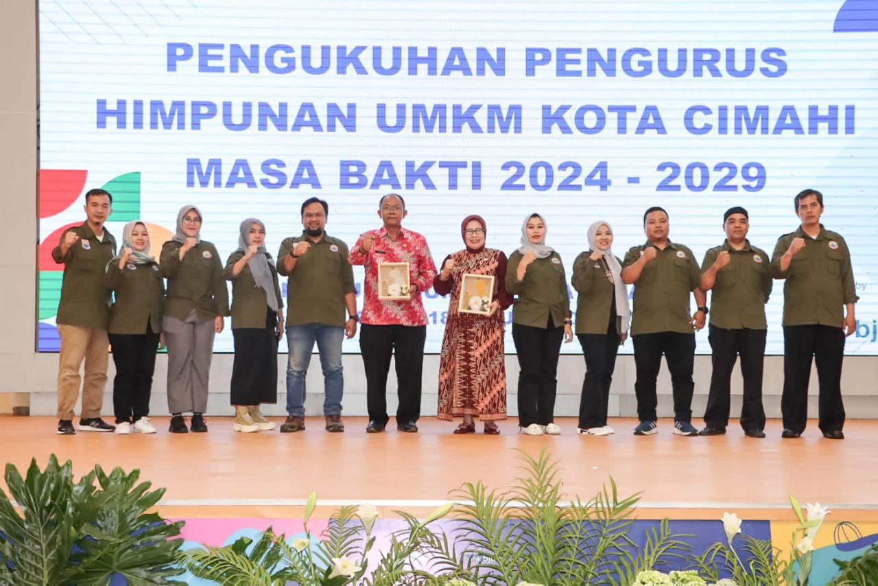 Sekda Kota Cimahi Kukuhkan Pengurus Himpunan UMKM Kota Cimahi Masa ...